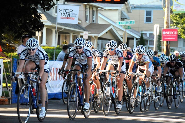 Tibco's Samantha Schneider wins 2010 Chris Thater Memorial Criterium - Velo
