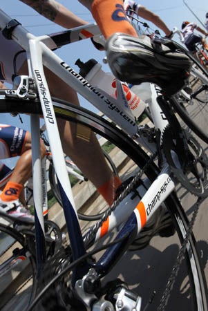 Champion System team presentation photos - Velo