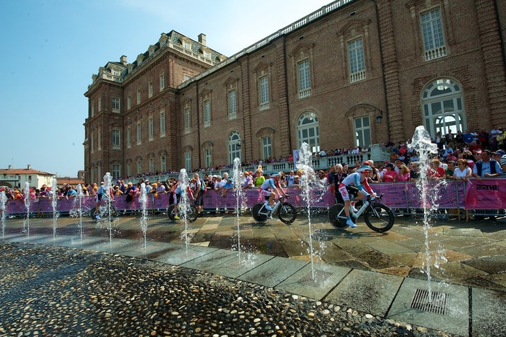 2011 Giro d'Italia stage 1: a Gregg Bleakney gallery - Velo