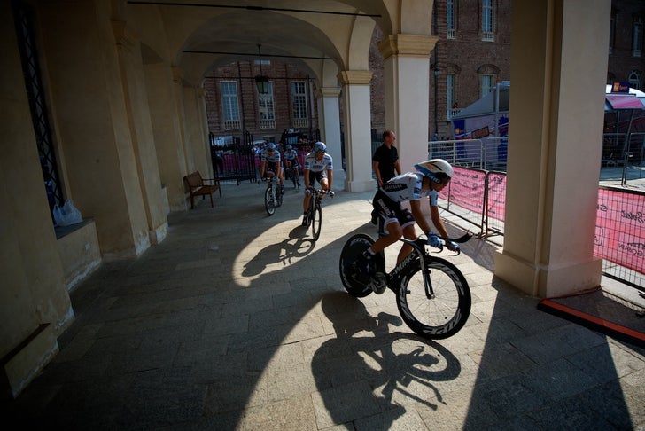 At the Giro with Gregg Bleakney - start to finish - Velo