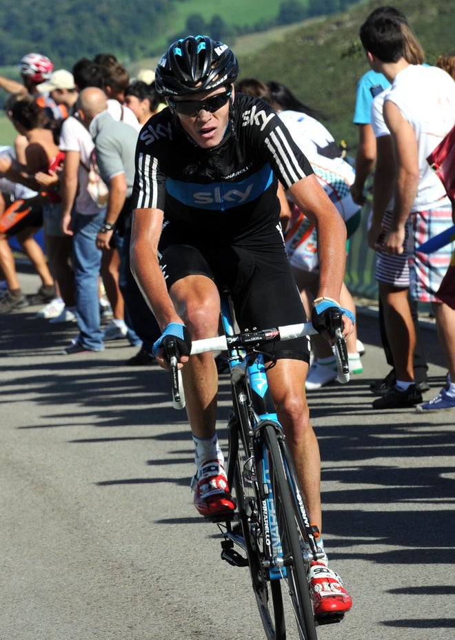 Froome wins Vuelta stage, Cobo holds lead - Velo