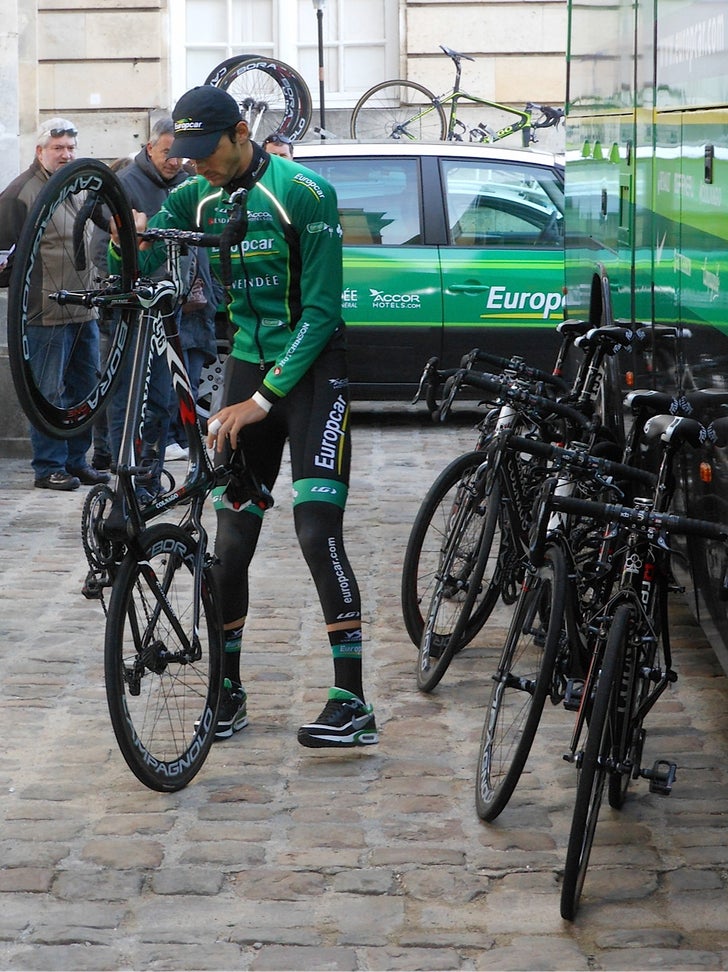 Start line gallery: Paris-Roubaix 2012 - Velo