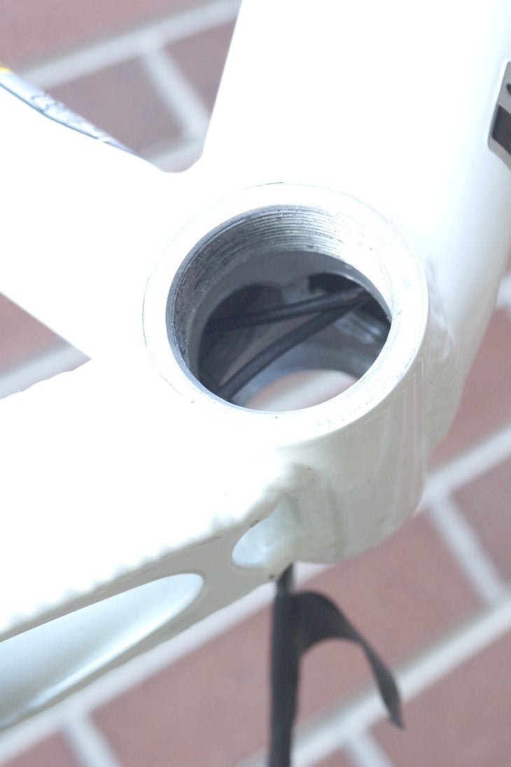 Technical FAQ: 12-speed chain compatibility, internal cable routing ...