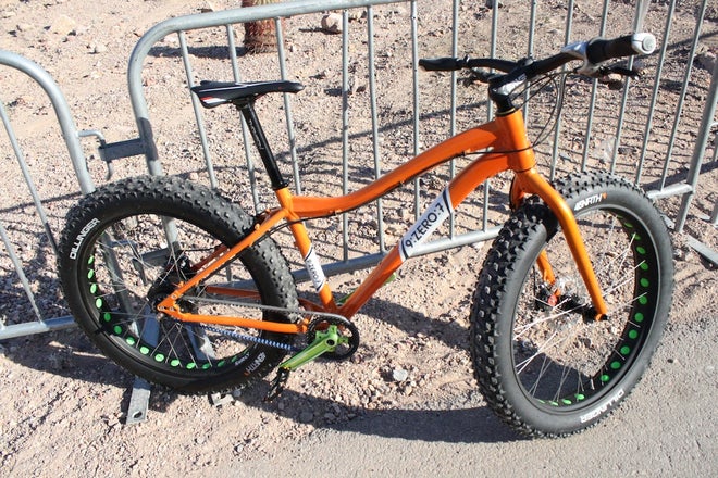 Interbike tech: 9:Zero:7 unveils Sliding Rear Dropout fat bike - Velo