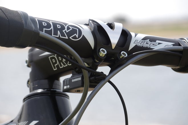 Shimano Di2 breakdown reveals remote control capabilities - Velo
