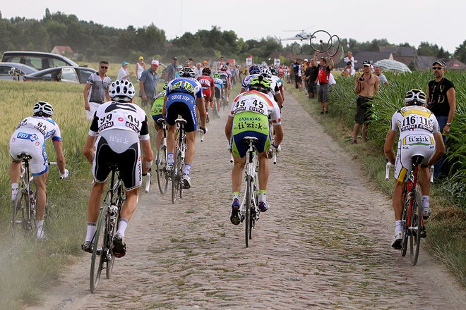 Nerves ratcheting up ahead of Tour's cobble sections - VeloNews.com