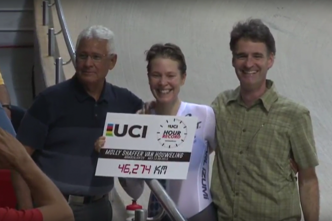Molly Shaffer Van Houweling breaks UCI hour record - Velo