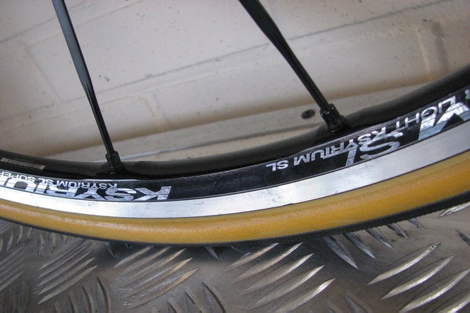 Where the rubber meets the road: What makes cycling tires fast? - Velo