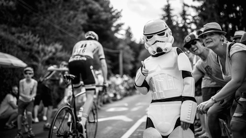 The Shot: The beautiful unpredictability of cycling fans - Velo