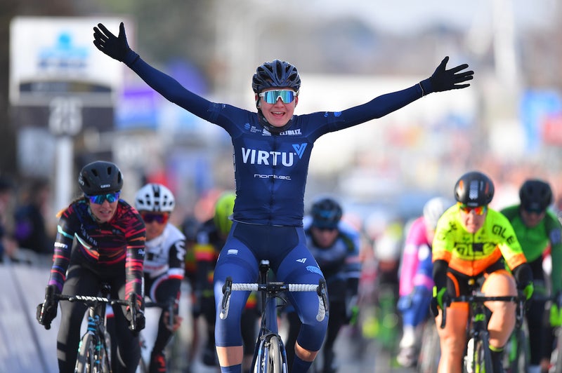Siggaard upsets favorites to win women's Omloop Het Nieuwsblad - Velo