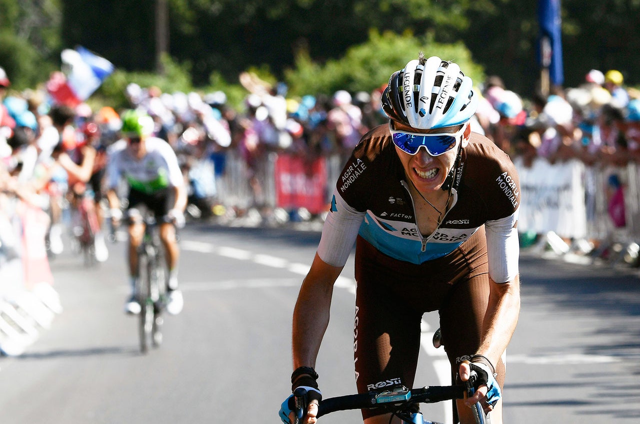 Romain Bardet off the back in hectic Tour stage 6 - Velo