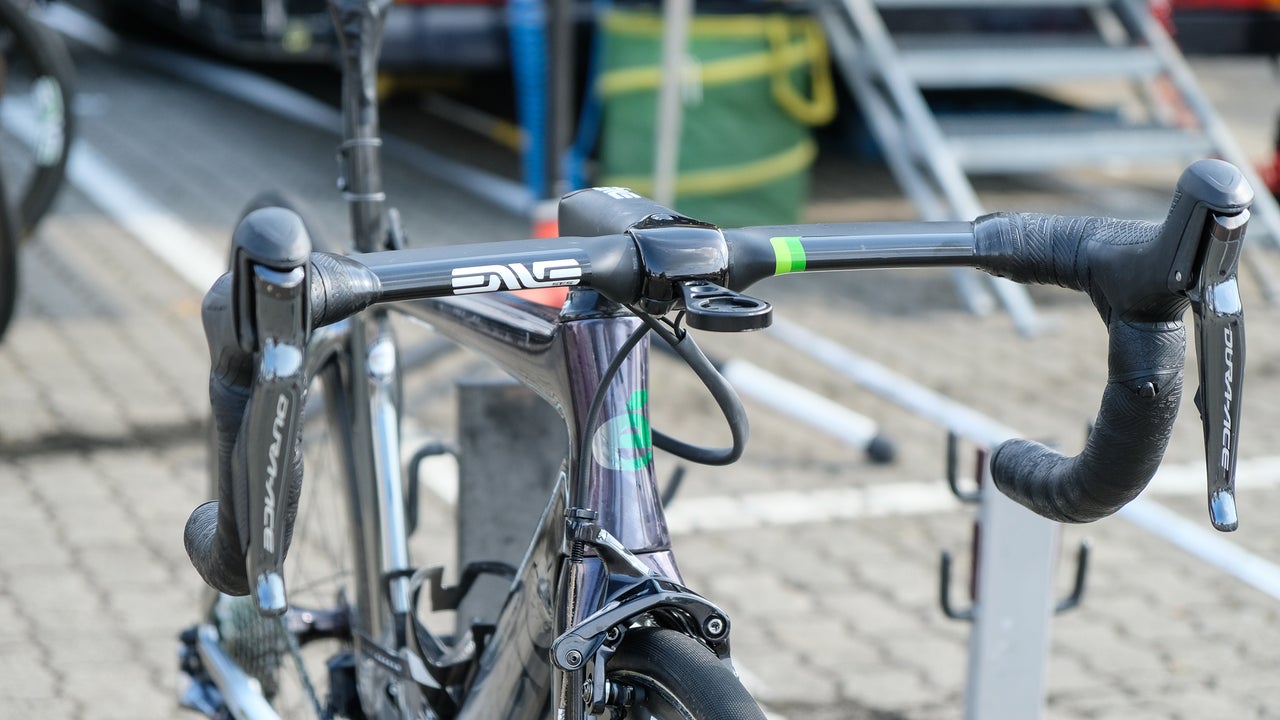 Pro Bike Gallery: Mark Cavendish's Cervelo S5 and custom Nike shoes - Velo