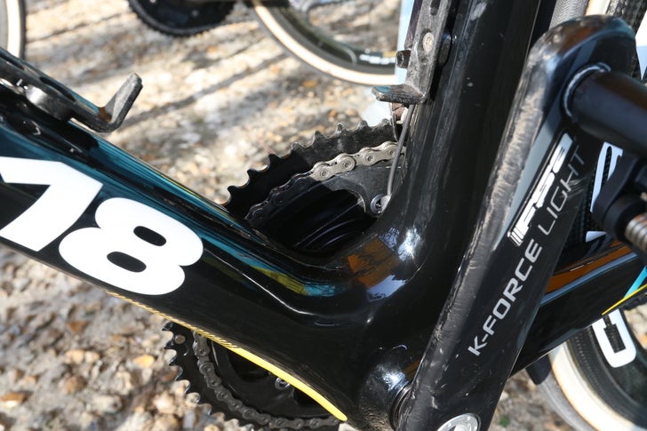 Roubaix tech gallery: Chain catchers, fat tires, and road bike ...