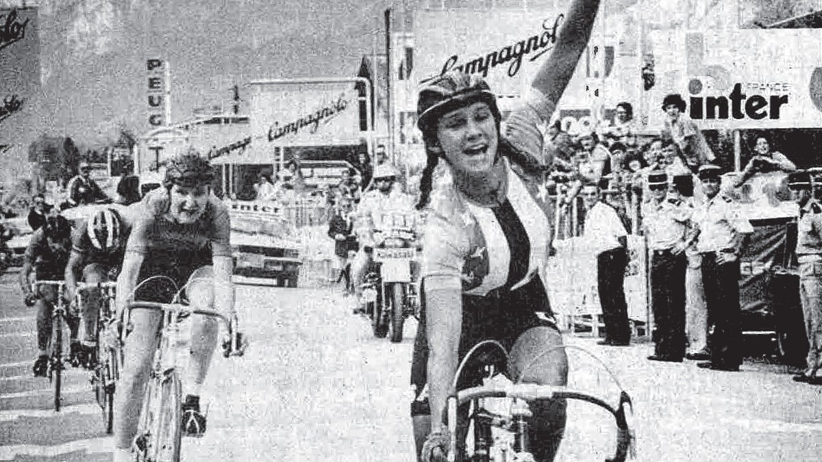 Photo Vault: Beth Heiden, rainbow rider - Velo