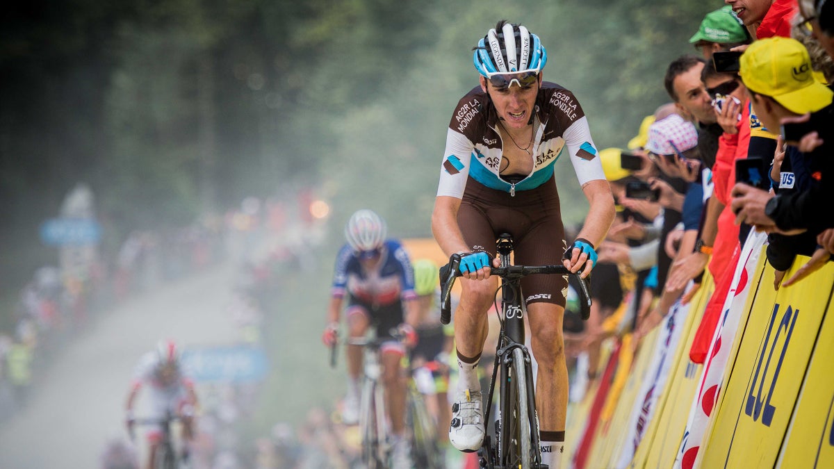 Romain Bardet is on the attack - Velo