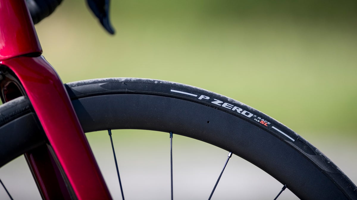 Tour Tech: How do rubber compounds make a tire grip? - Velo