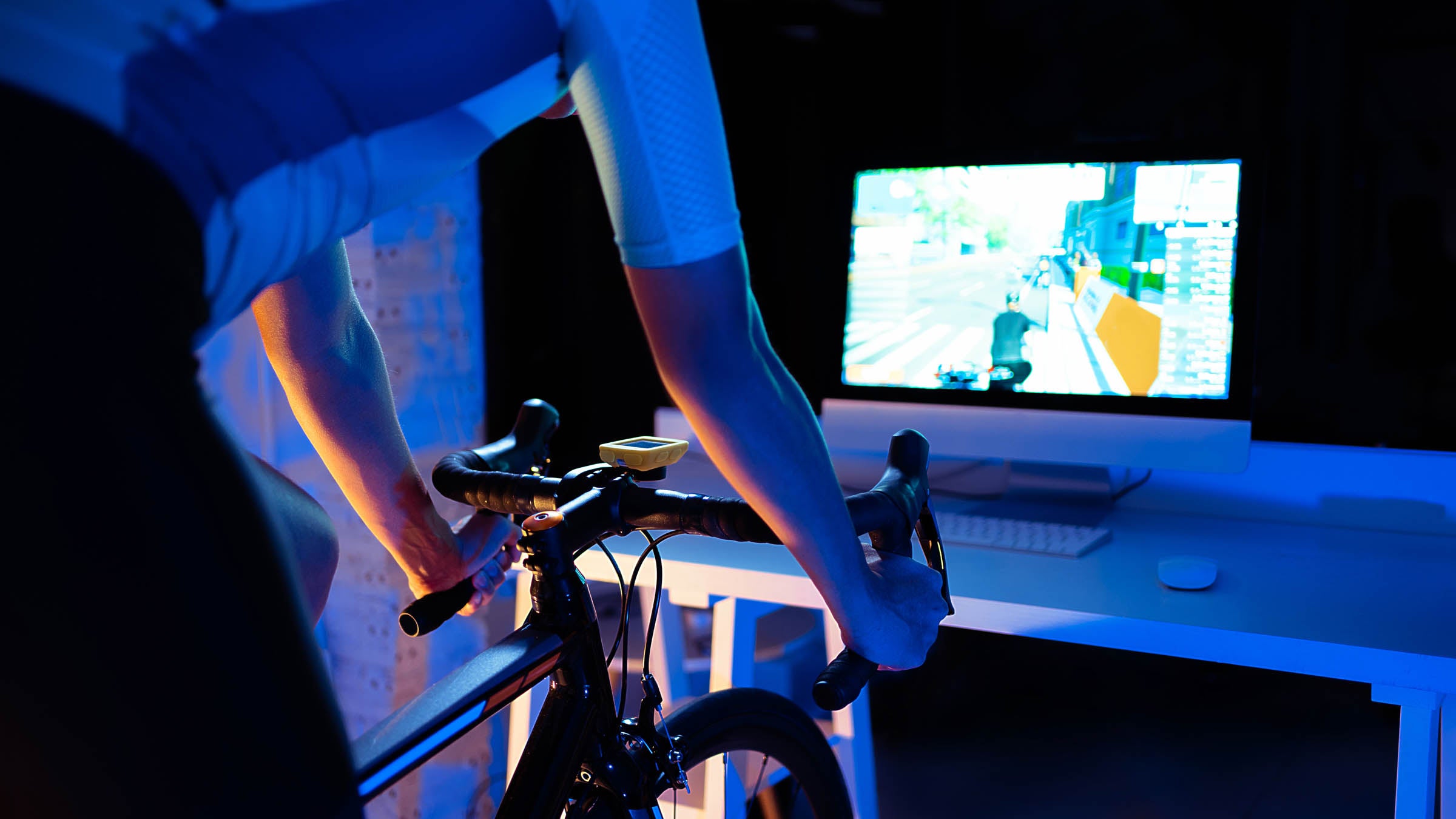 Racing inside: A rider's guide to e-racing - Velo
