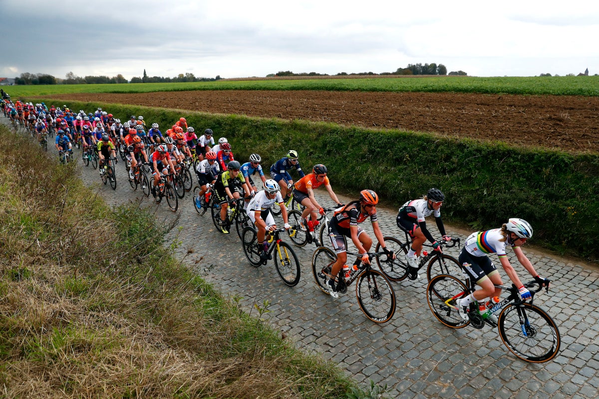 UCI confirms top teams licenses for 2021 - Velo