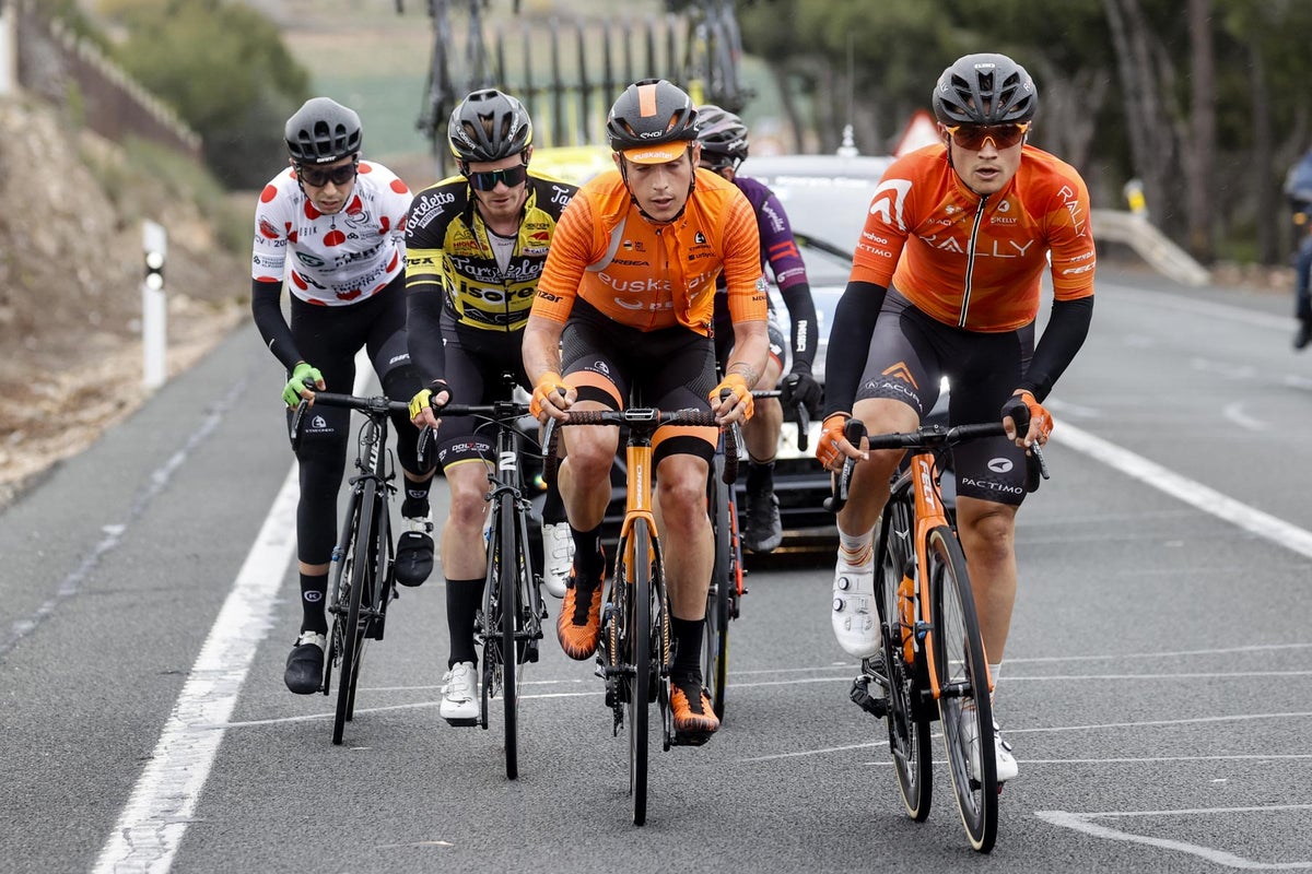 Robin Carpenter takes Mauna Loa KOM on Hawaii - Velo