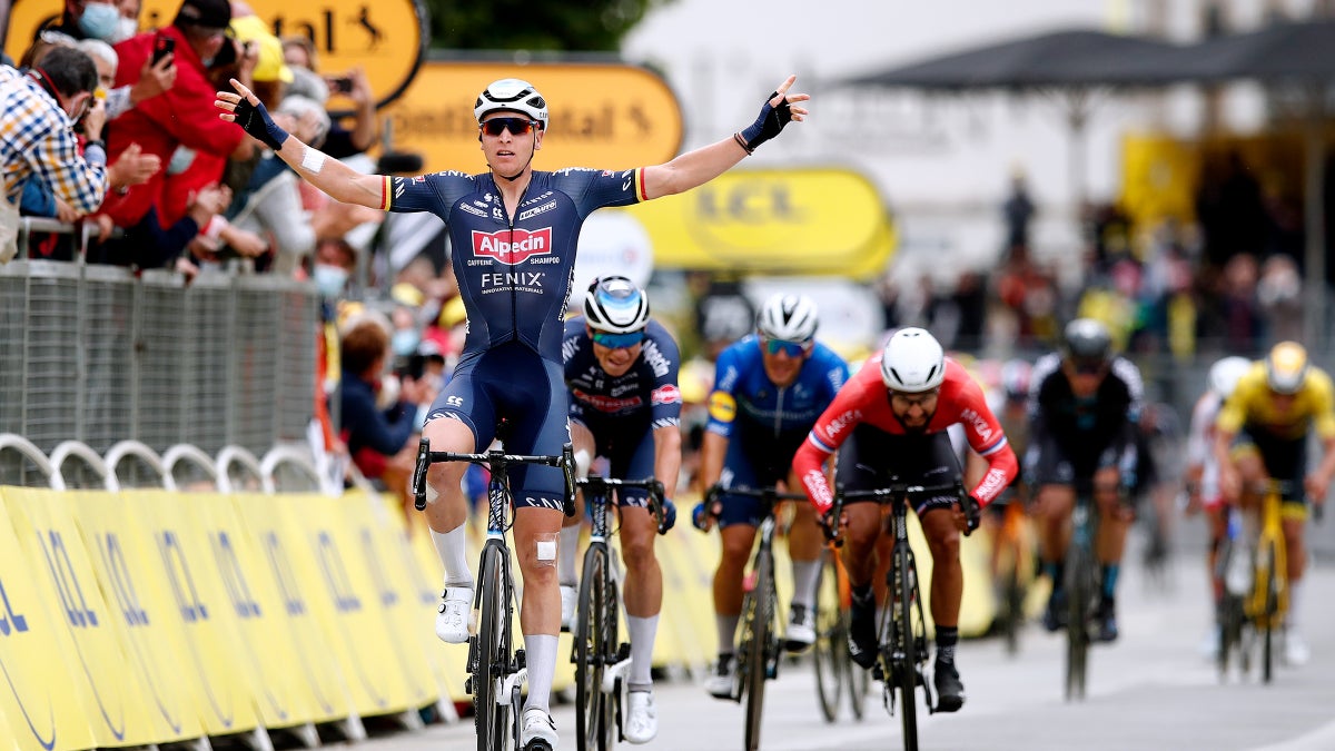Tour de France stage 3: Tim Merlier stays clear for win as crashes ...