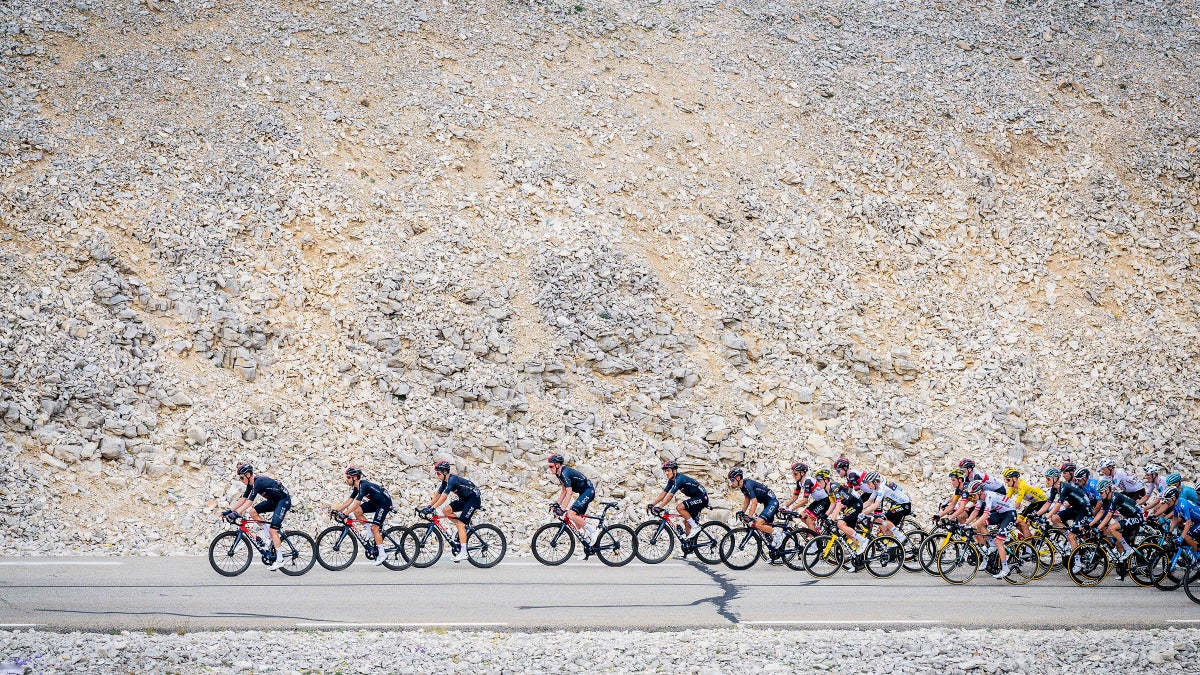 Getting the shot: The peloton and the 'Giant of Provence' - Velo