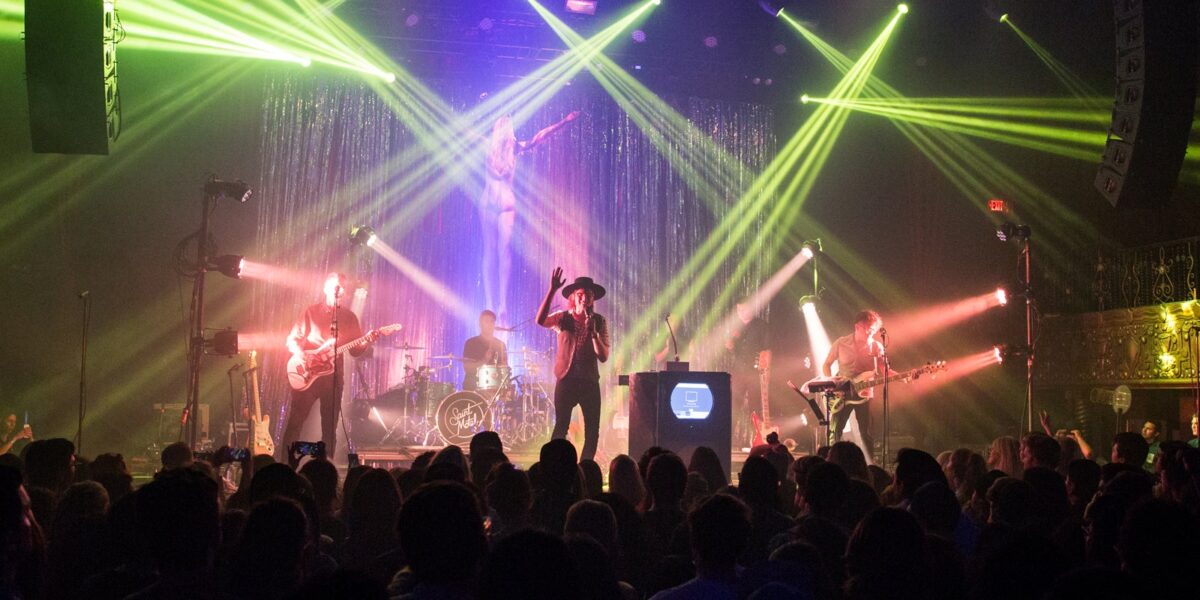 The Start of the Tour: Greg Erwin and Saint Motel - Velo