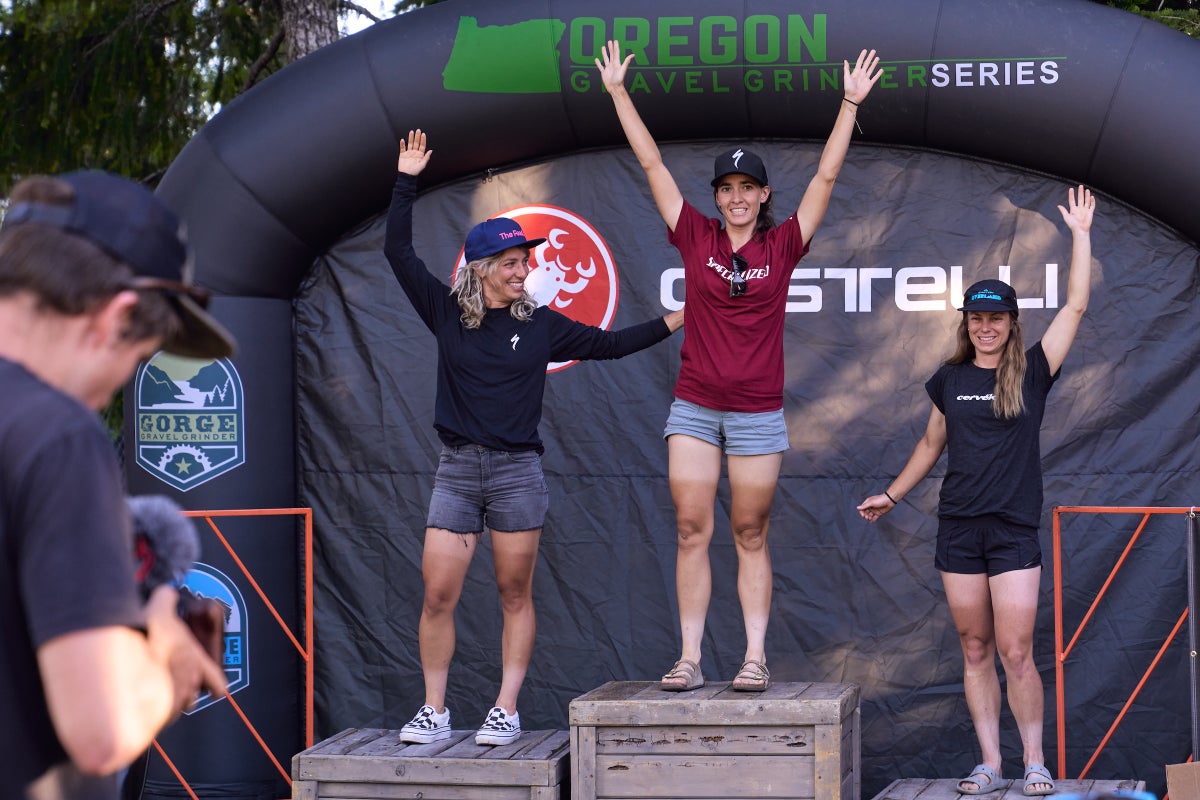 Oregon Trail Gravel Grinder stage 1: Sofia Gomez Villafañe and ...