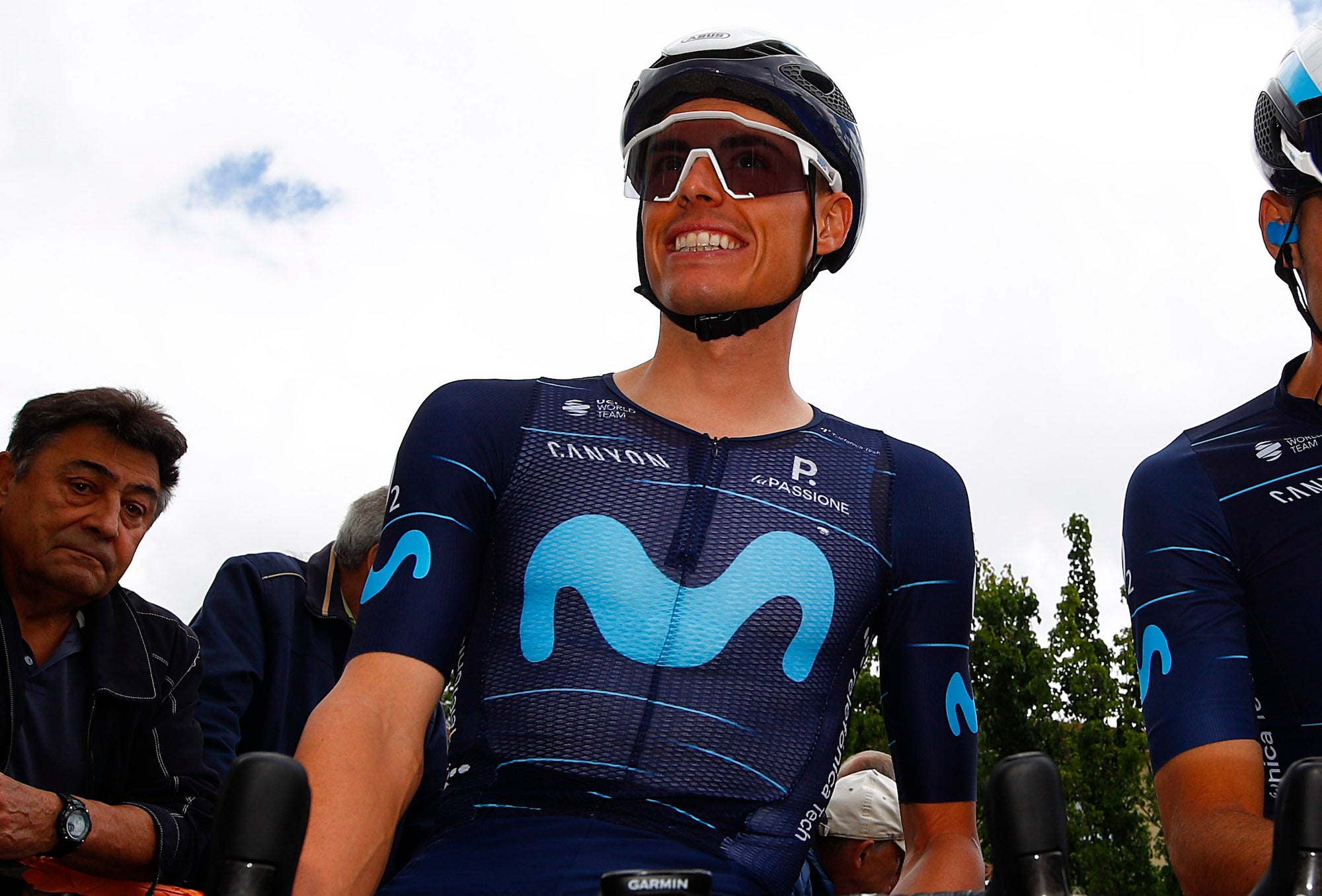 Enric Mas extends with Movistar through 2025 - Velo