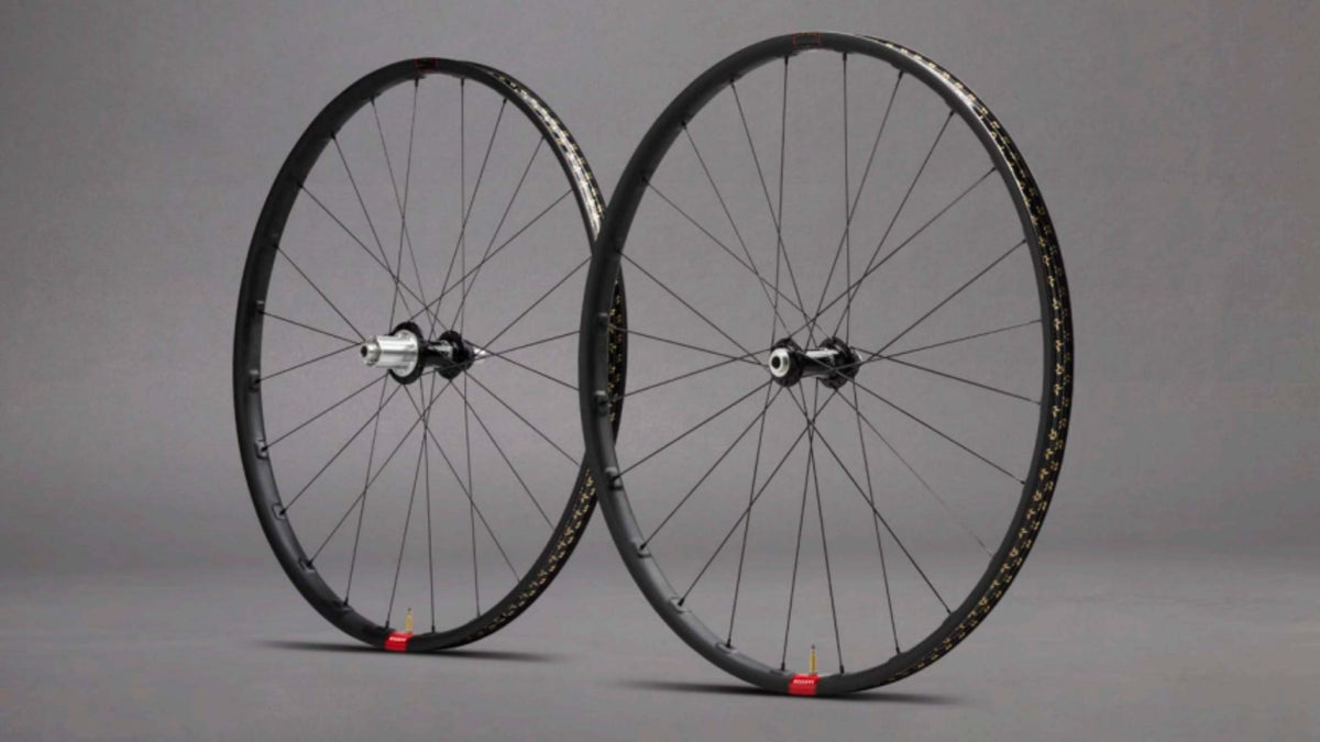 The Reserve 25|GR: Wide rims are in - Velo