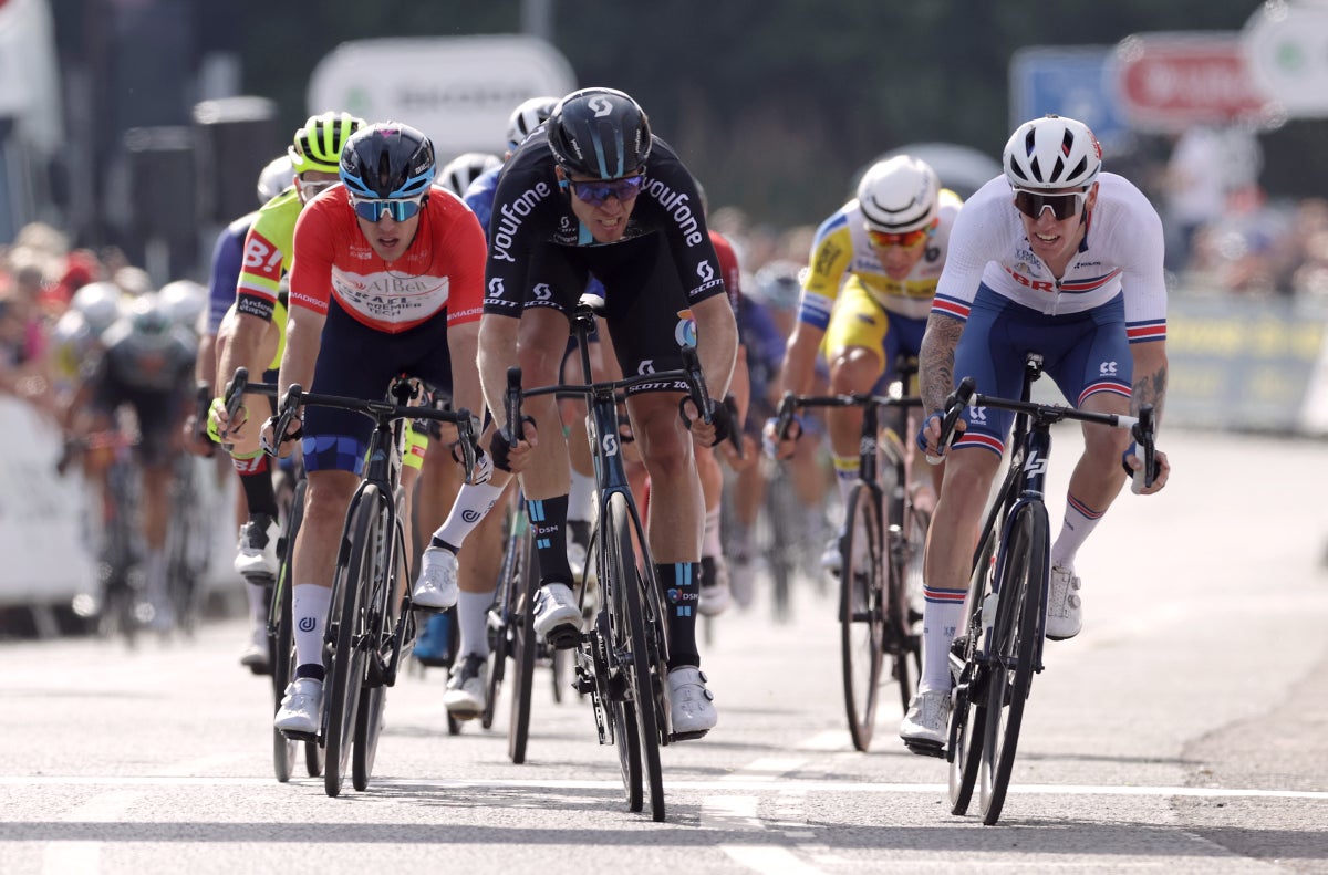 Tour of Britain stage 2: Cees Bol overhauls Jake Stewart with perfect ...