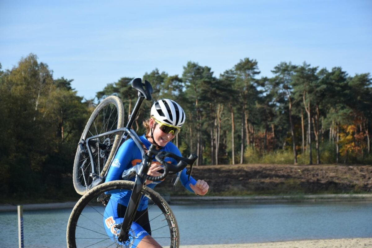 Euro Cross Academy: The first World Cup - Velo