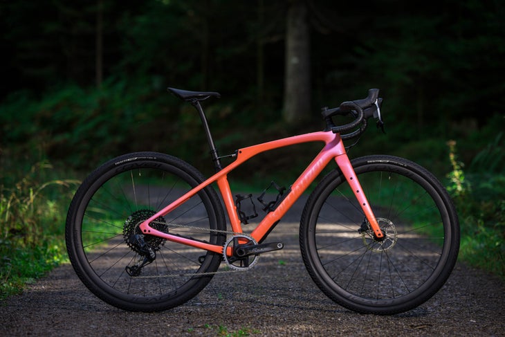 The Specialized Diverge STR debuts Rear Future Shock, an innovative ...