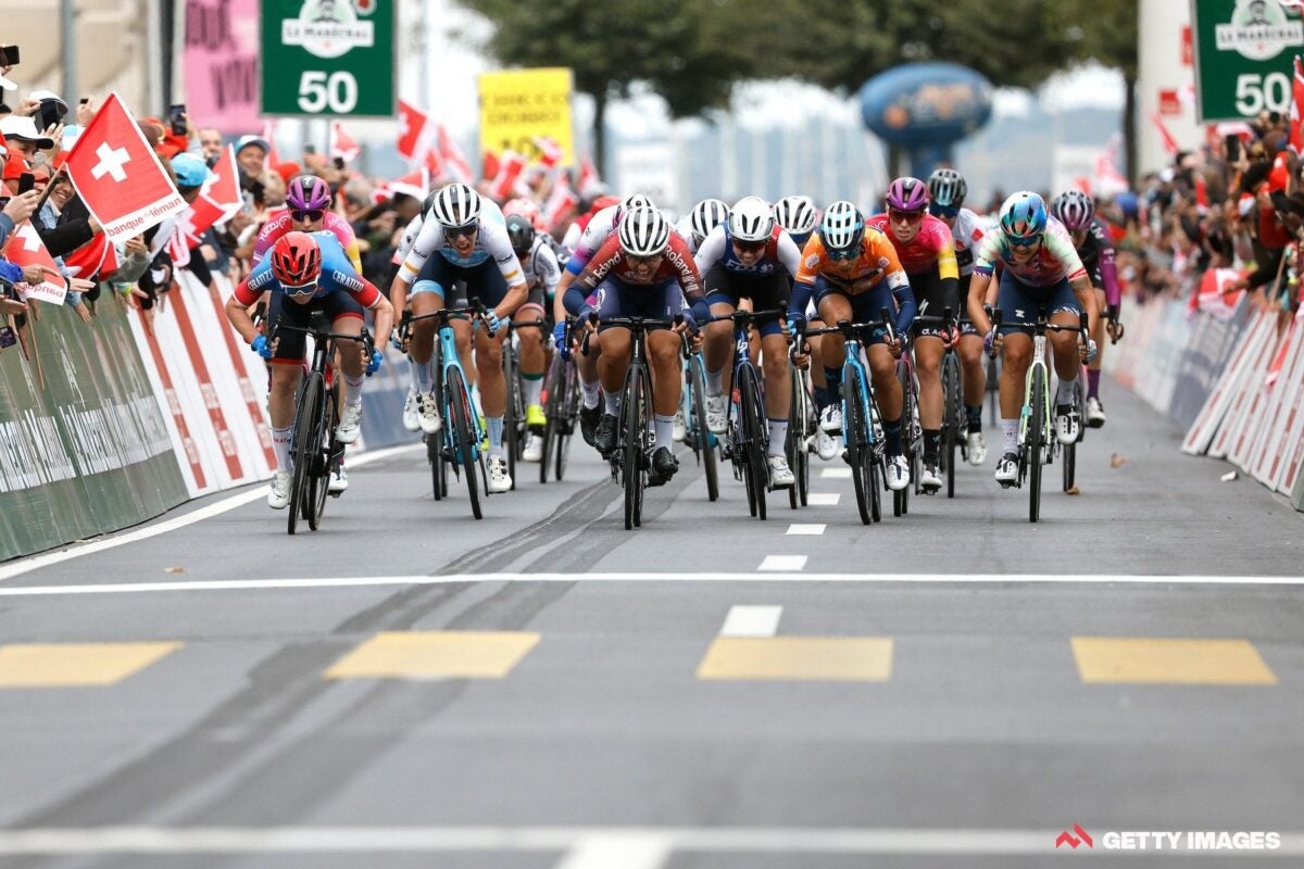 Marta Lach sprints to victory as Ashleigh Moolman Pasio seals Romandie ...