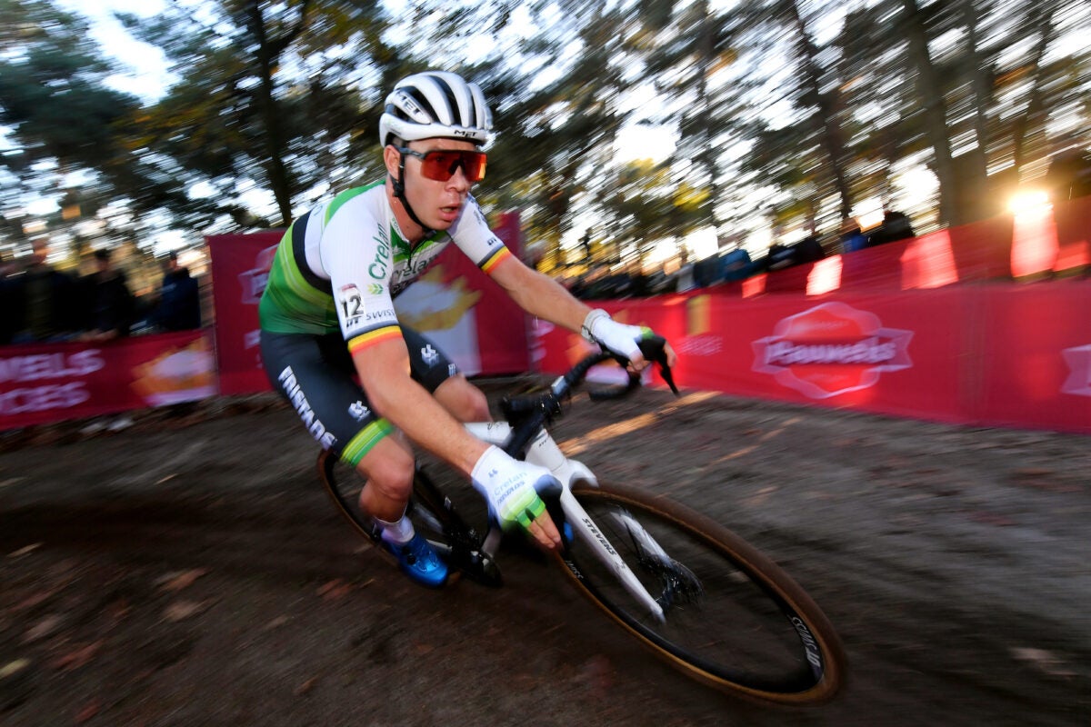 Cyclocross World Cup: Laurens Sweeck sprints to victory - Velo