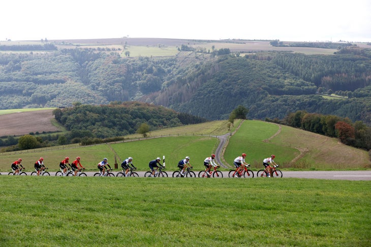 How one race is trying to zero out emissions - Velo