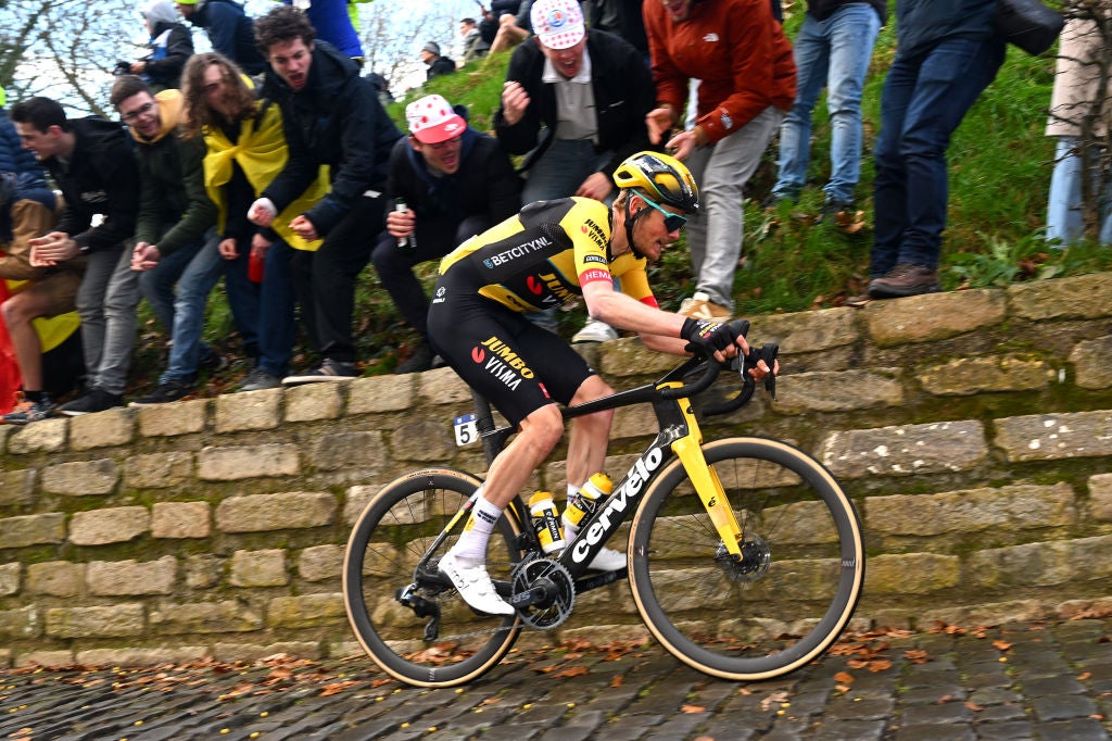 Omloop Het Nieuwsblad: Classics late bloomer Dylan Van Baarle kicks off ...