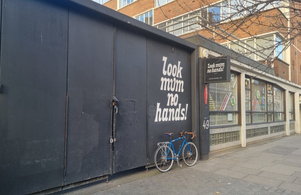 Iconic London bike café and bar Look mum no hands! closes down - Velo
