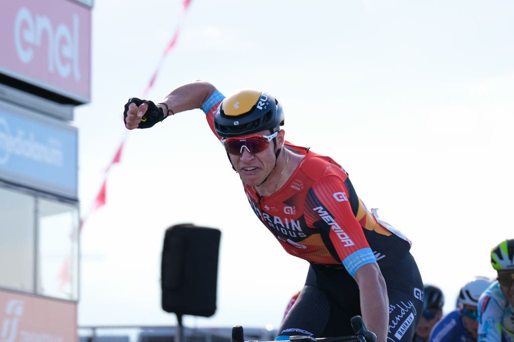 Giro d'Italia stage 2: Jonathan Milan wins crash-marred sprint, some ...