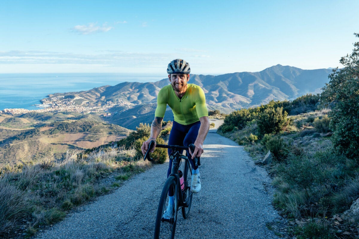 Watch: Rising Up: A film about the Everesting world record - Velo