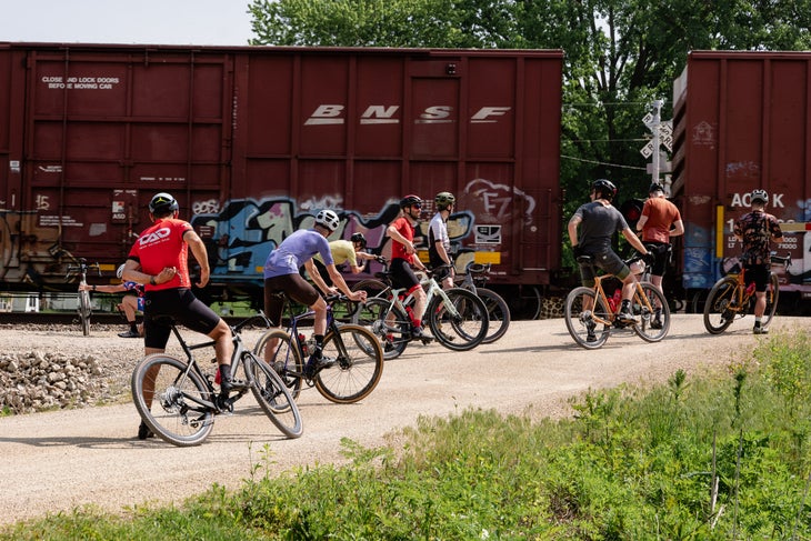 SRAM goes all 12-speed with new Apex AXS and Apex mechanical - Velo