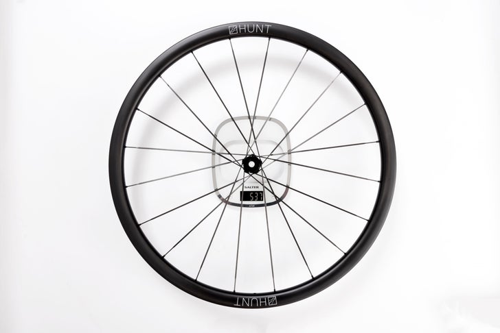 The Hunt Hill Climb SL Disc is a sub-1000 gram climbing wheelset made ...