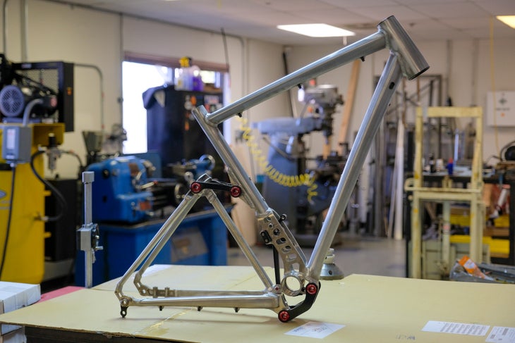 The Niner MCR 9 RDO Full Suspension Gravel Bike Was Ahead of Its Time ...