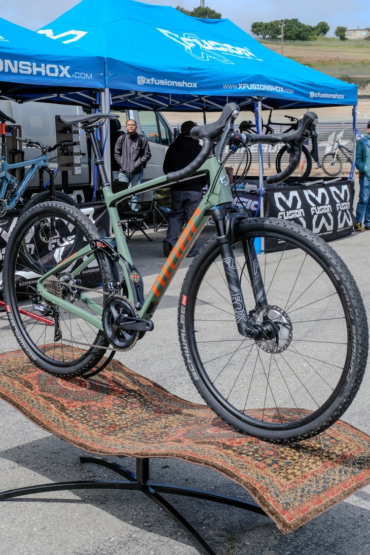 The Niner MCR 9 RDO Full Suspension Gravel Bike Was Ahead of Its Time ...