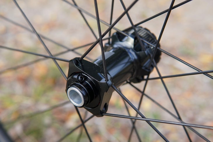 Fulcrum Wind 42 Wheelset Review: Hooked Rim Smoothness - Velo