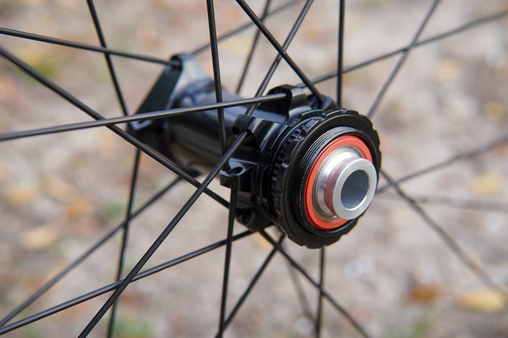 Fulcrum Wind 42 Wheelset Review: Hooked Rim Smoothness - Velo