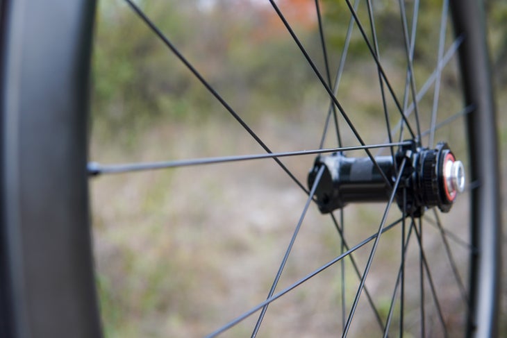 Fulcrum Wind 42 Wheelset Review: Hooked Rim Smoothness - Velo