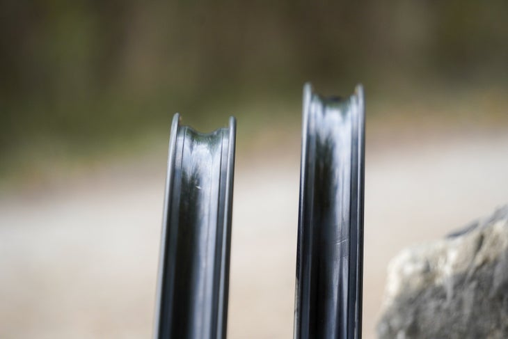 Fulcrum Wind 42 Wheelset Review: Hooked Rim Smoothness - Velo