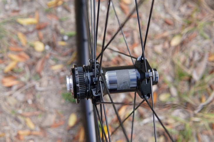 Fulcrum Wind 42 Wheelset Review: Hooked Rim Smoothness - Velo