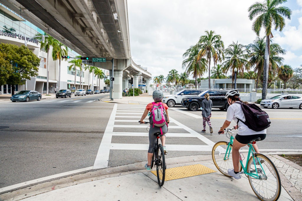 How California’s New Pedestrian Signal Law Makes Biking Safer - Velo