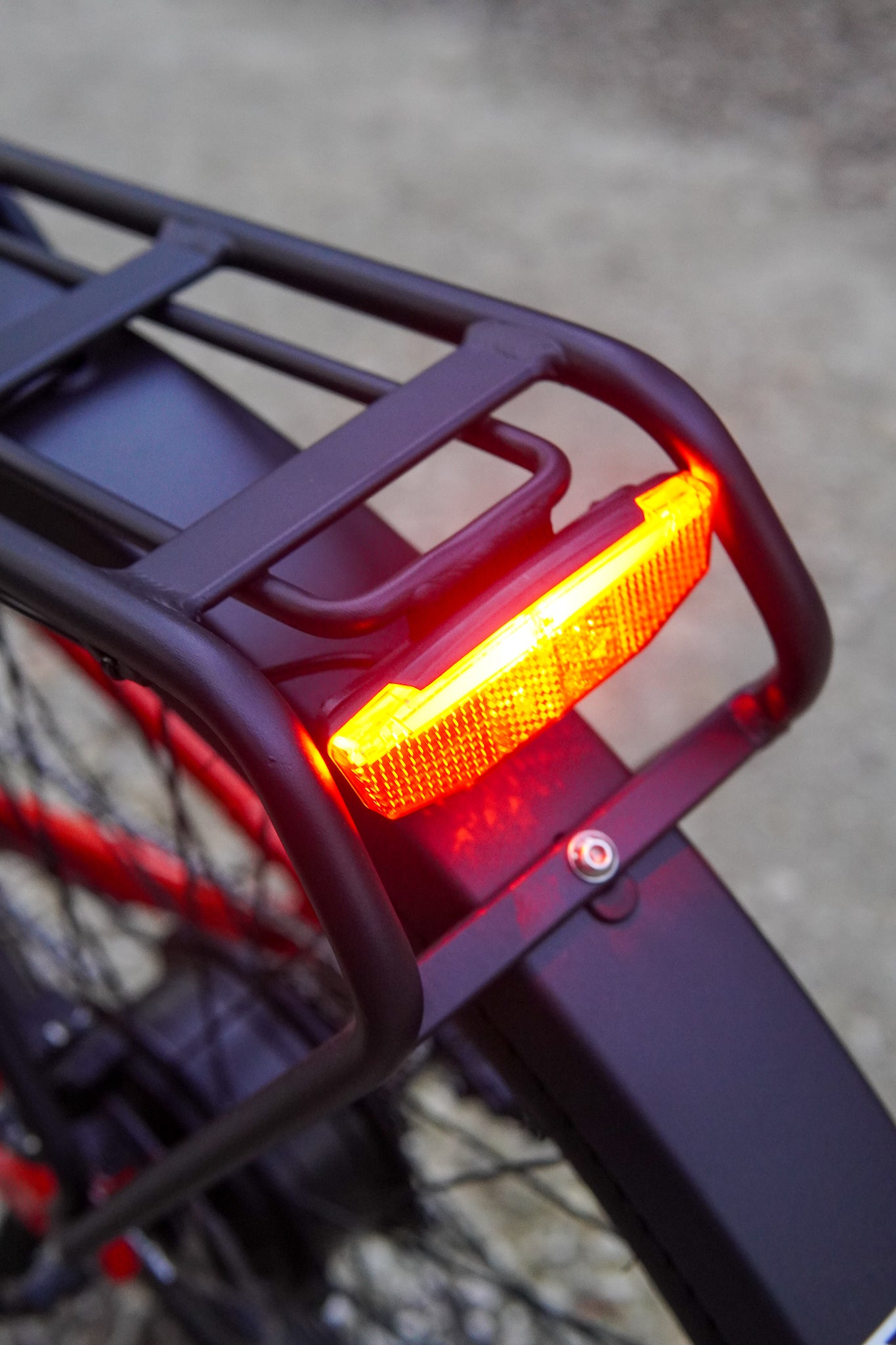 Review: The Vanpowers Urbanglide Standard E-Bike Makes a Great First ...